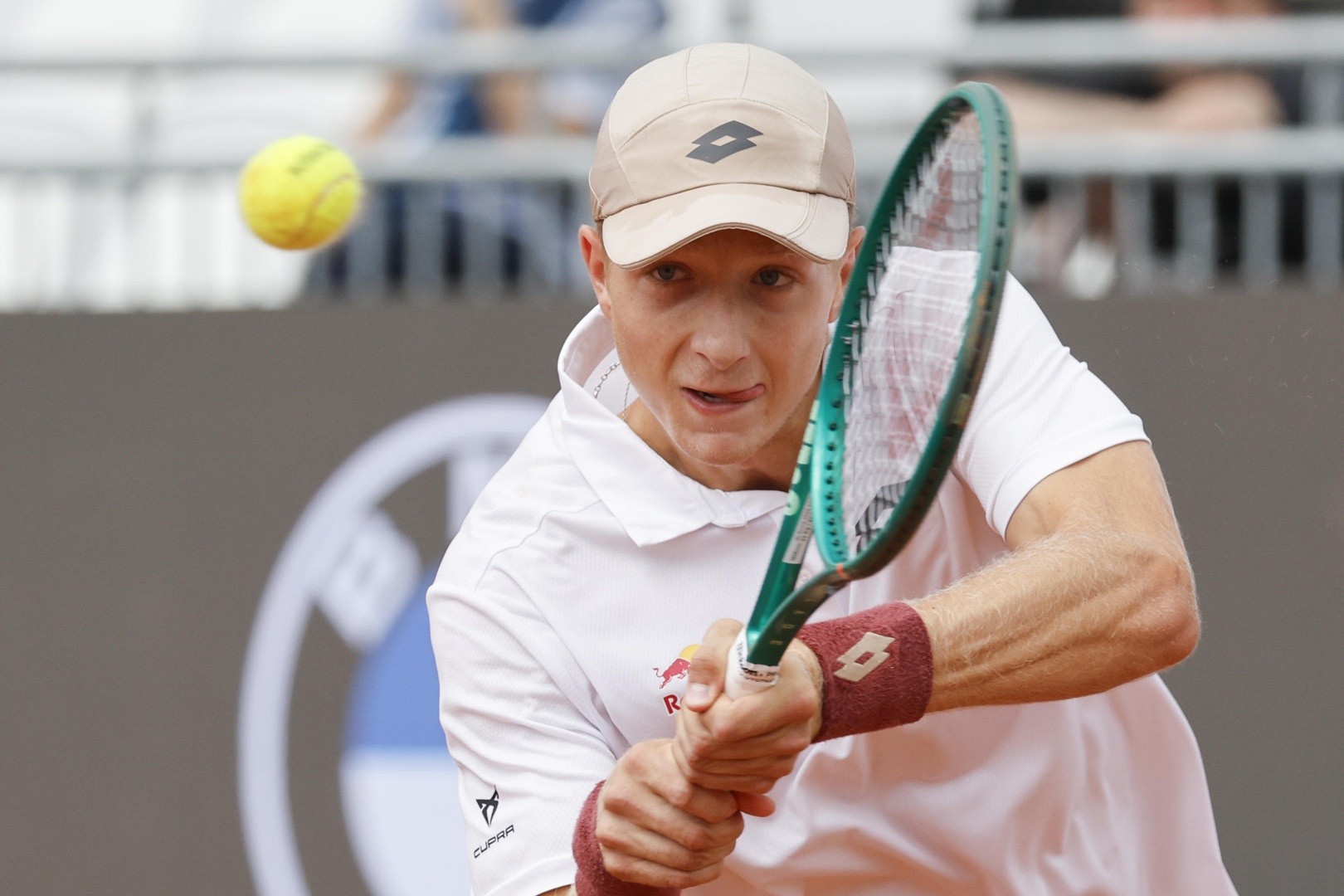 Landaluce accede a octavos tras ganar a Bellucci