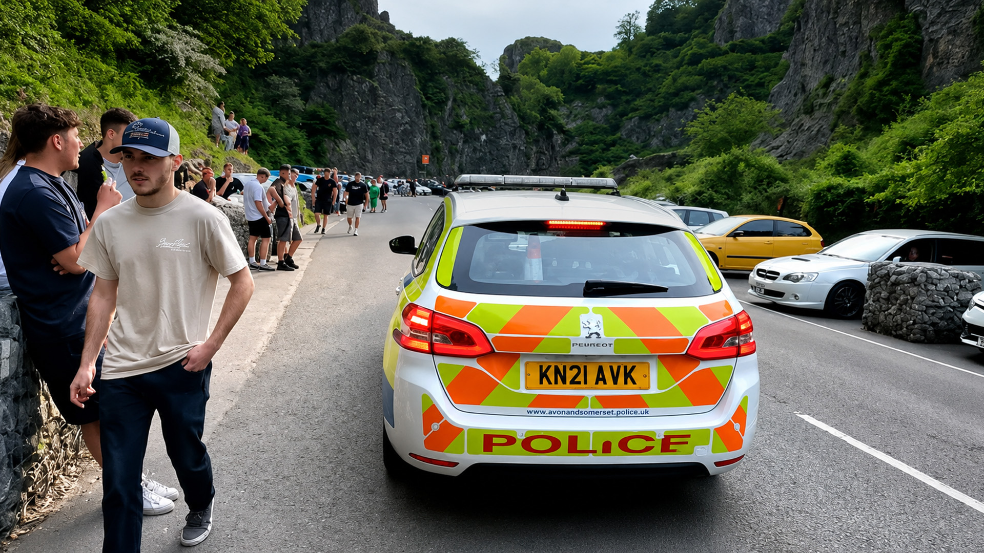 Police arrive after gunfire report at car meet