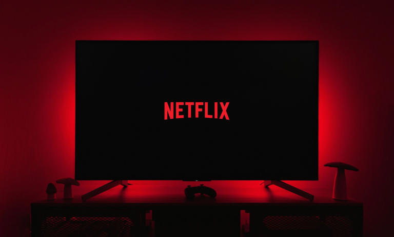 Netflix is testing its own voice search feature and it sounds less ...