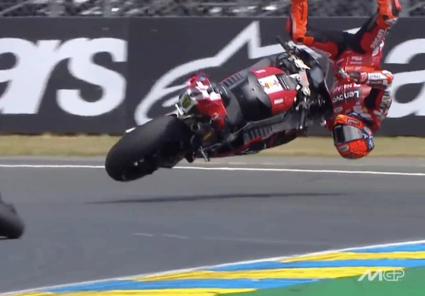 Le terrible crash d'une légende du MotoGP