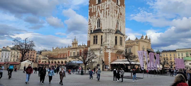 15 cities that go out of their way to welcome American tourists