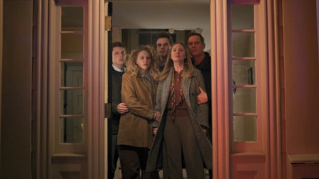 'The Traitors' civilian season and Peter Krause-led crime drama anchor ...