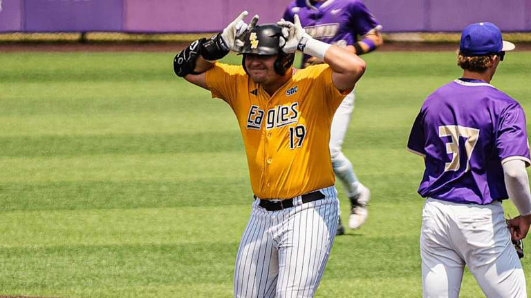 NCAA baseball rankings: Red-hot Golden Eagles soar back into top 10
