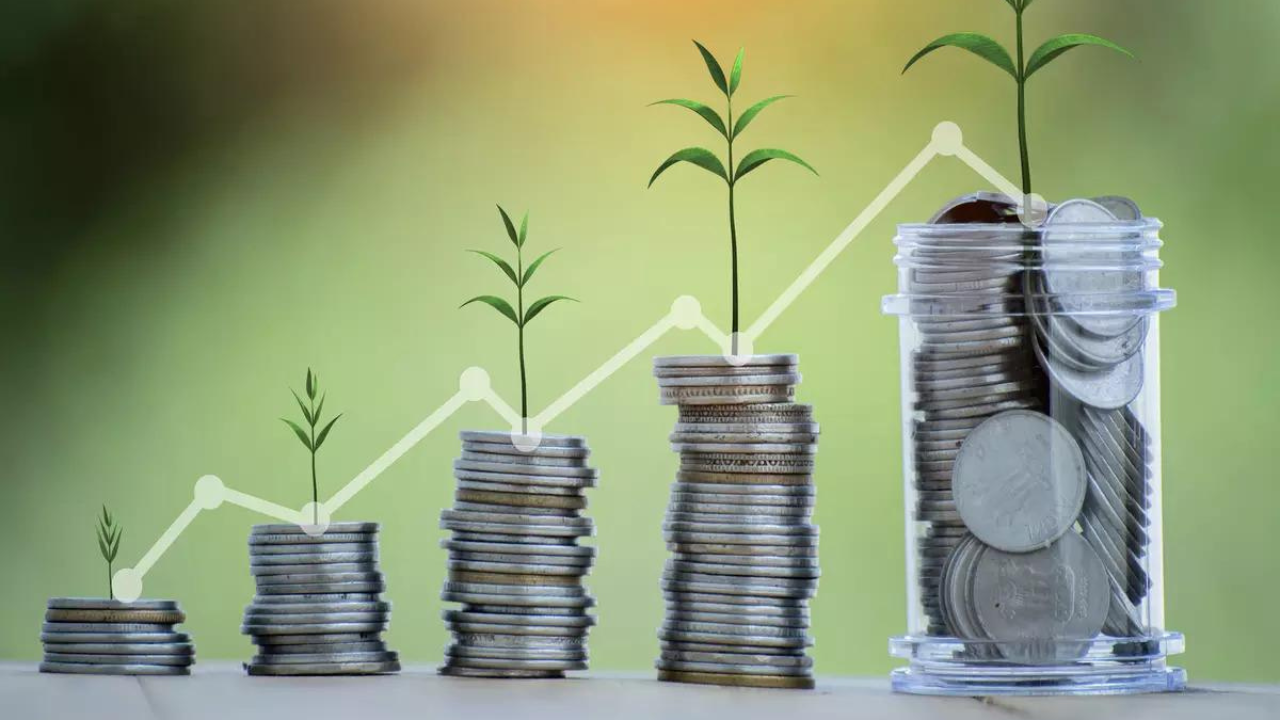 Equity mutual fund inflows fall 5% to Rs 38,440 crore in April; SIP ...