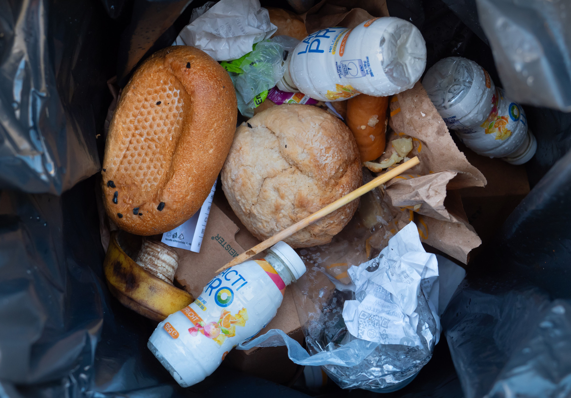 The lie of 'expired' food