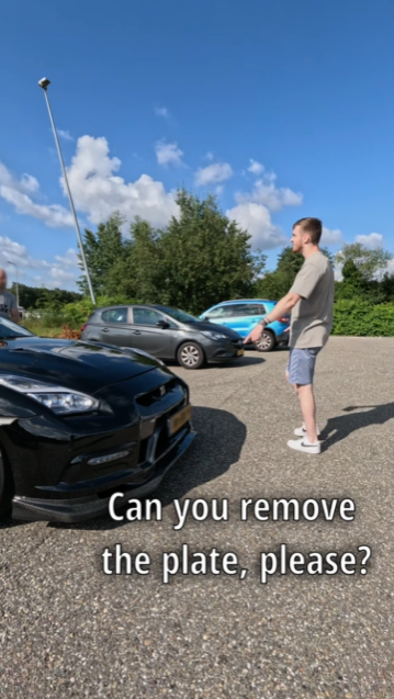 How to remove a plate properly