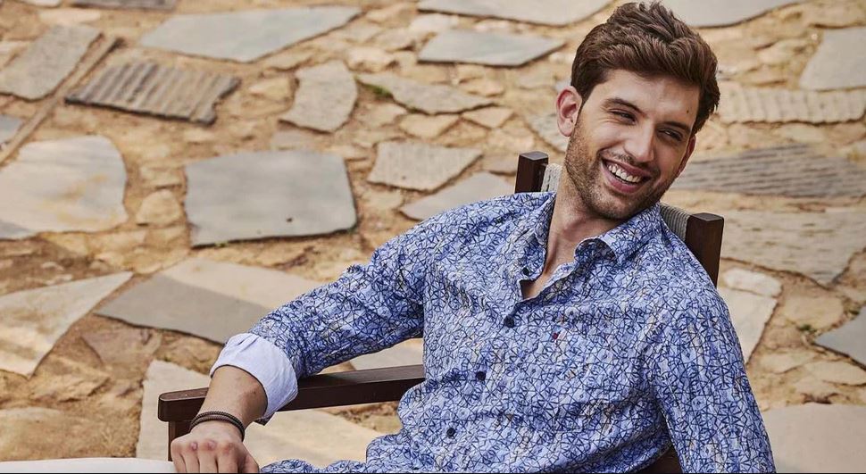 The 1 trick that keeps bold prints from looking like you’re trying too hard