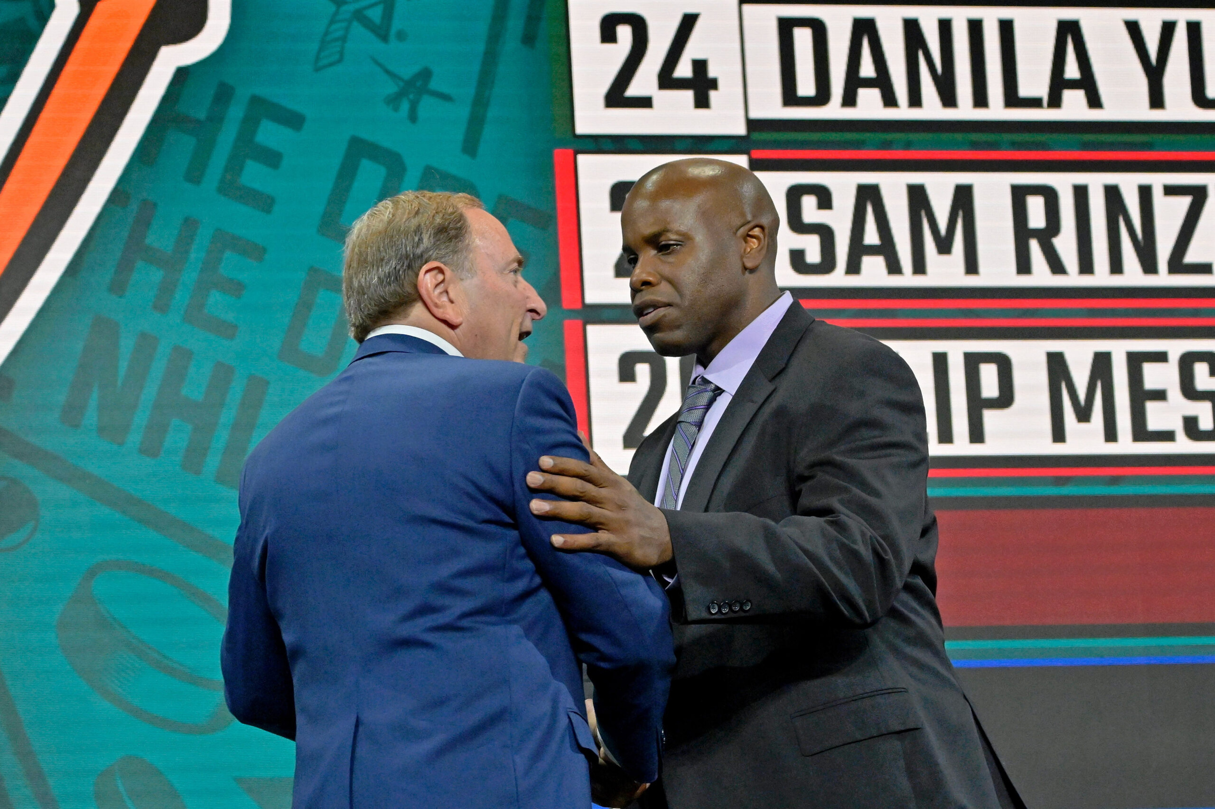 Around the NHL: Sharks, Blackhawks open to trading top-4 picks; Avs ...