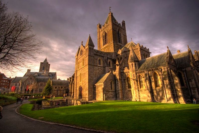 15 cities that go out of their way to welcome American tourists