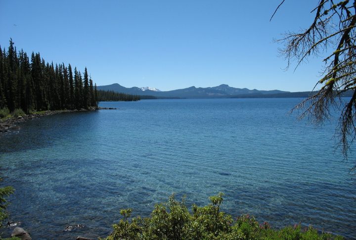 15 lakes in the Pacific Northwest where you can truly unplug