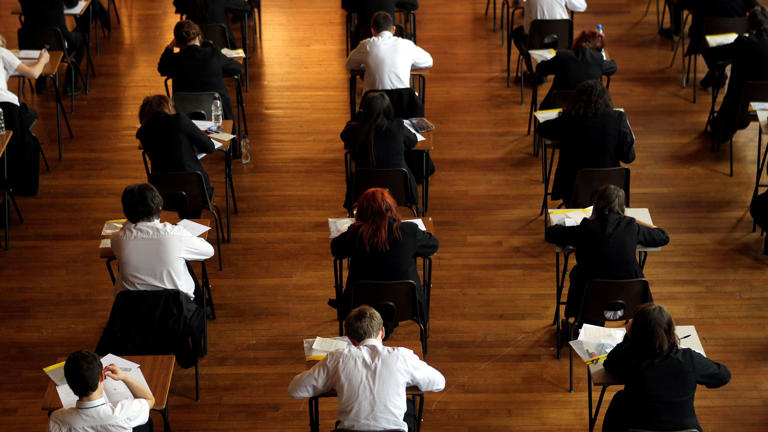 Pupils hopeless and crying after 'poorly worded' higher maths exam