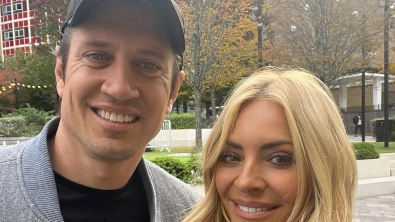 Vernon Kay addresses split on BBC Radio 2