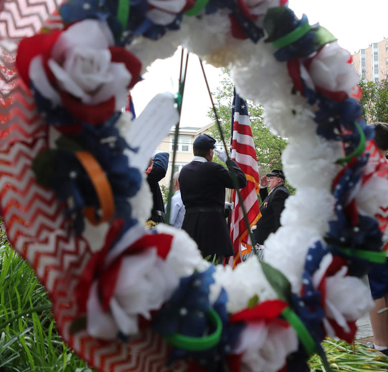 Leon County to place Memorial Day wreaths to honor veterans