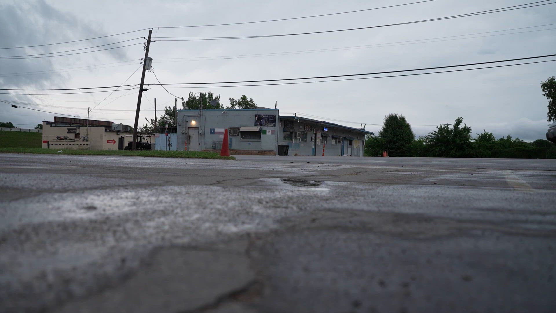 Fort Worth police investigate after a security guard was shot and ...
