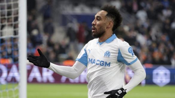 Aubameyang, apartado del Marsella tras rociar con un extintor a un ...
