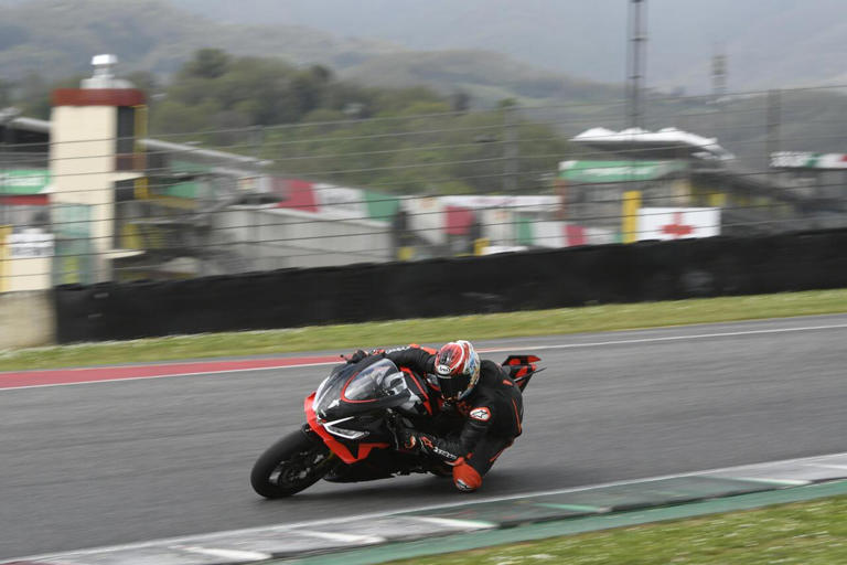 Michelin Power Performance: tecnologia SBK a portata di tutti. La gomma ...