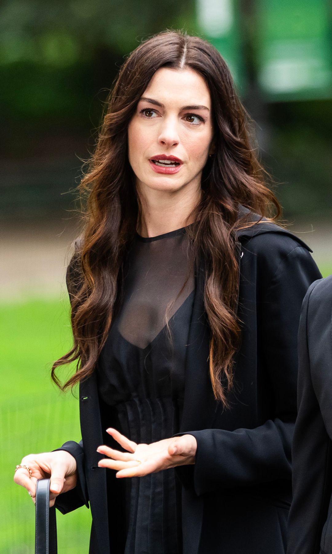 El secreto de las cejas de Anne Hathaway en 'El diablo viste de Prada 2 ...
