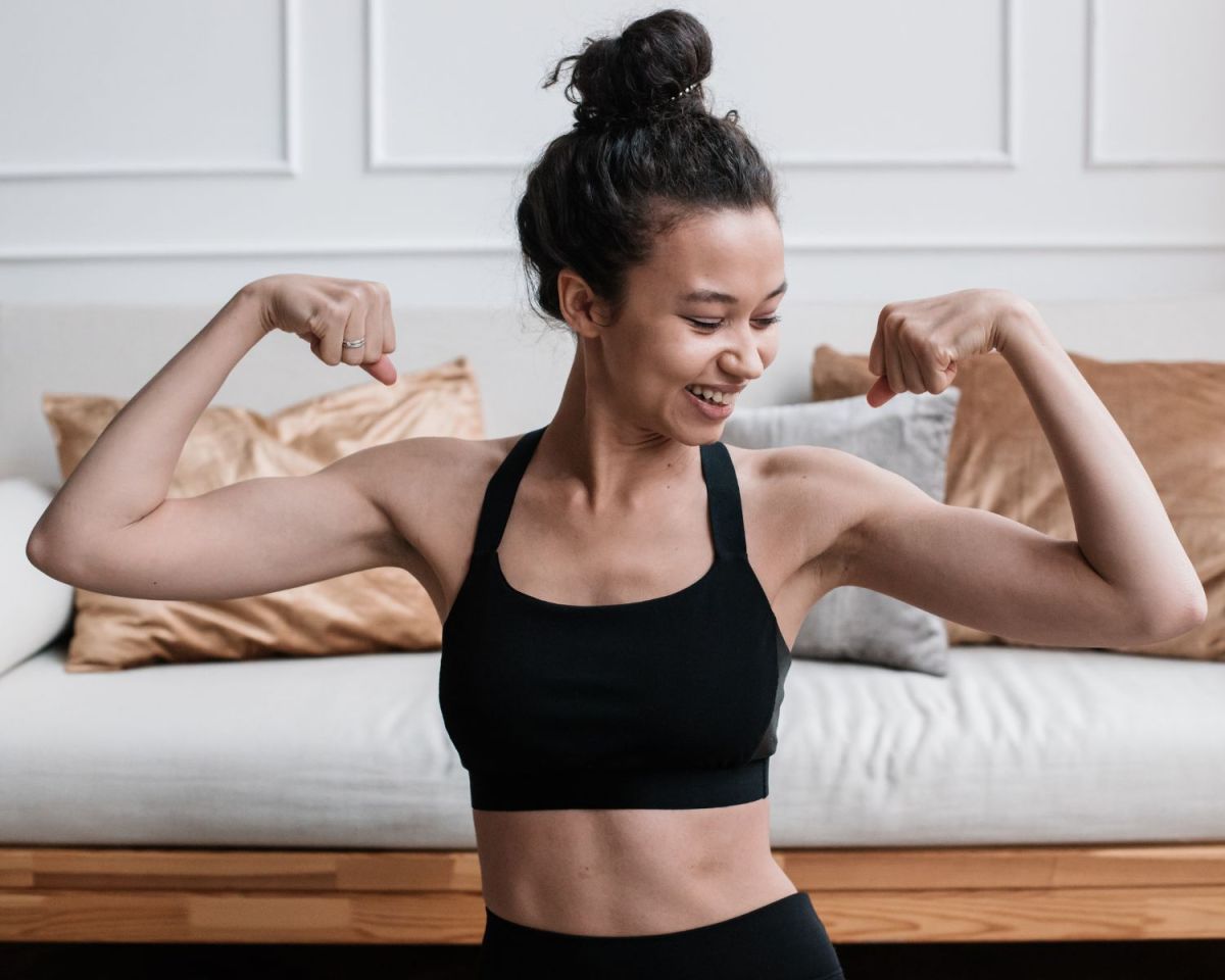 Rich girl arms: Der virale Fitness-Trend, der ein ungutes Gefühl ...