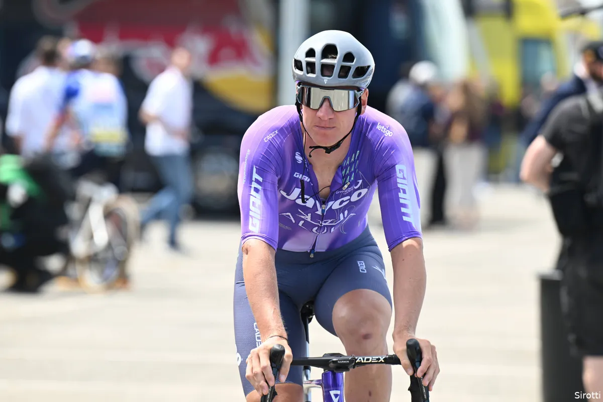 Ackermann fumes after Giro sprint: 'I'm just glad I got out of it in ...