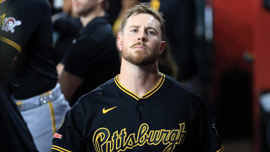 Pirates' Ryan O'Hearn has wild game in right field