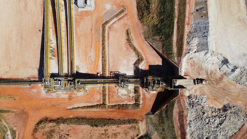 Inspectores brasileños multan a Sigma Lithium por utilizar una pila de ...