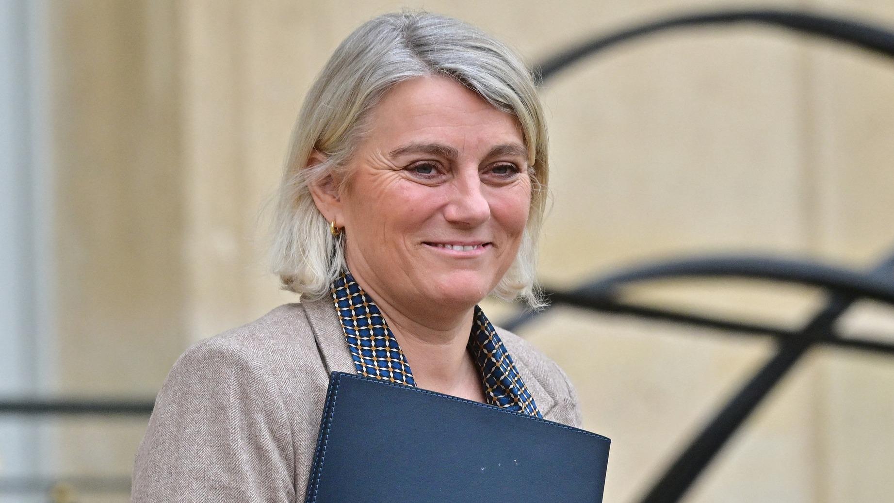 Stéphanie Rist ministre de la Santé : au fait, quelles études a-t-elle ...