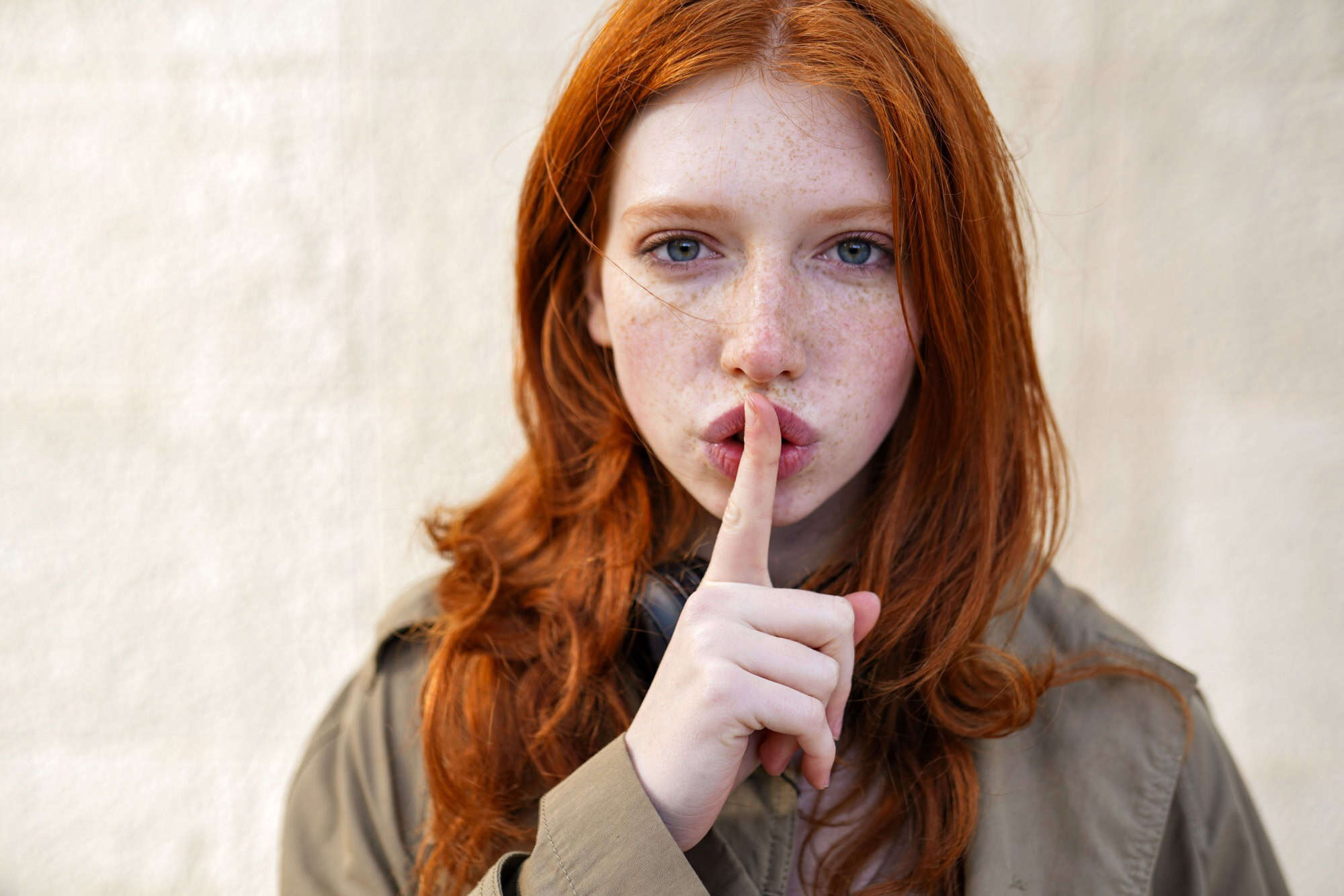 8 phrases women use that signal they can't be trusted