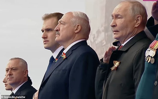 Putin seen with swollen face during Victory Day parade