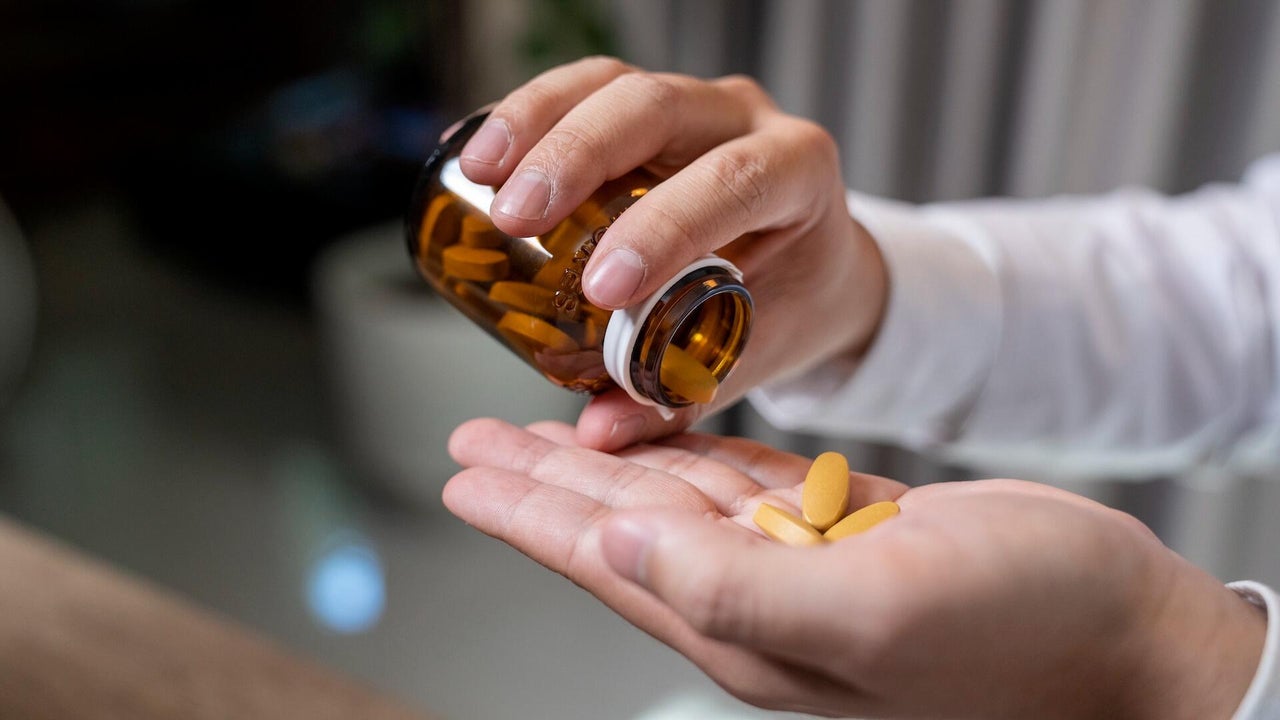 Doctor breaks down supplement stacking social media trend and if it ...