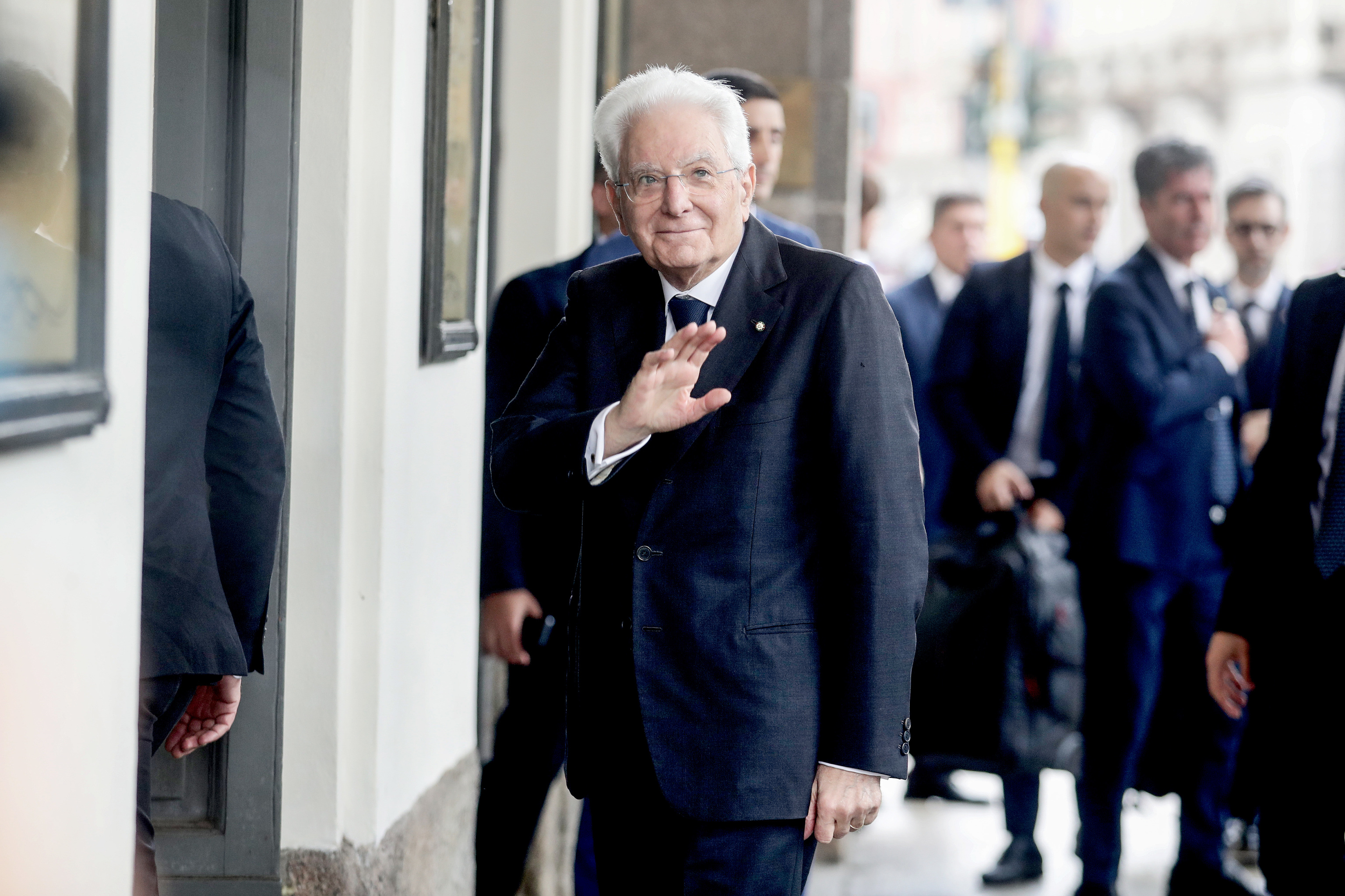 Mattarella arrivato al concerto per gli 80 anni dalla riapertura della ...