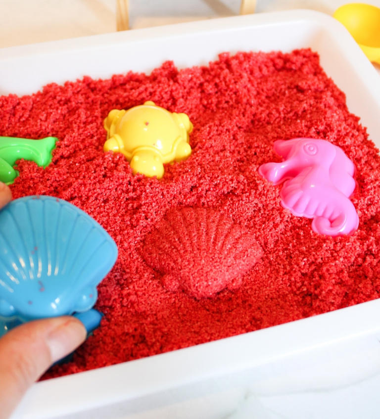 Kinetic sand recipe you can make at home