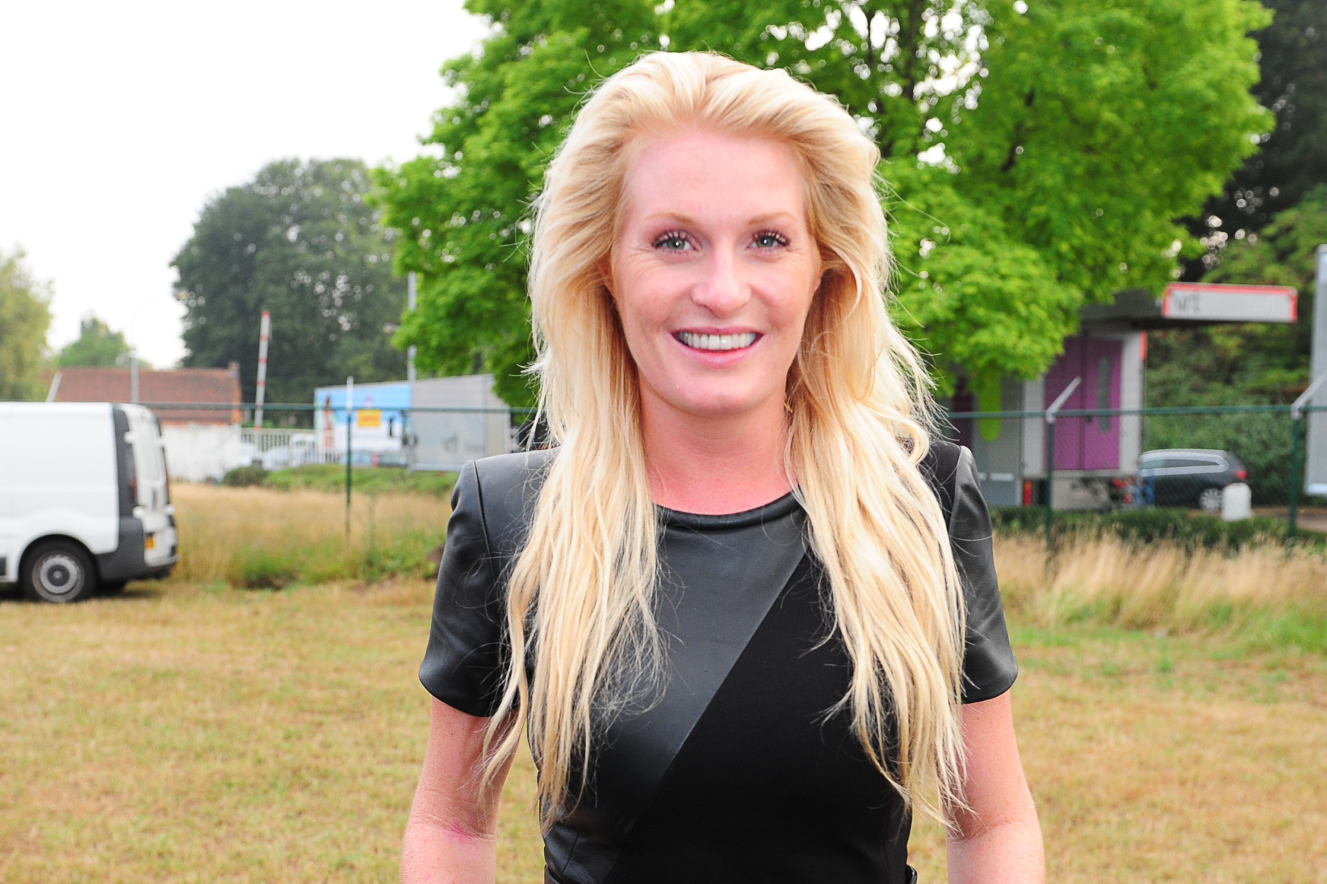 Miss Montreal moet dringend gaan schuilen
