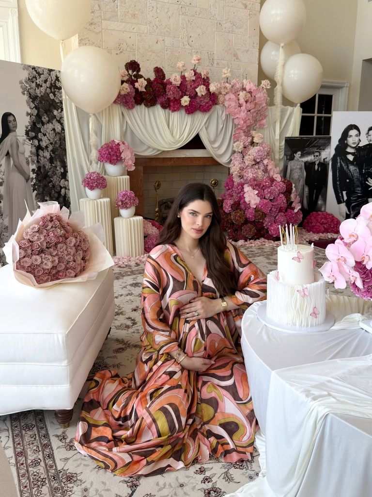 Entre flores y una gran sorpresa de Marc Anthony: Nadia Ferreira ...