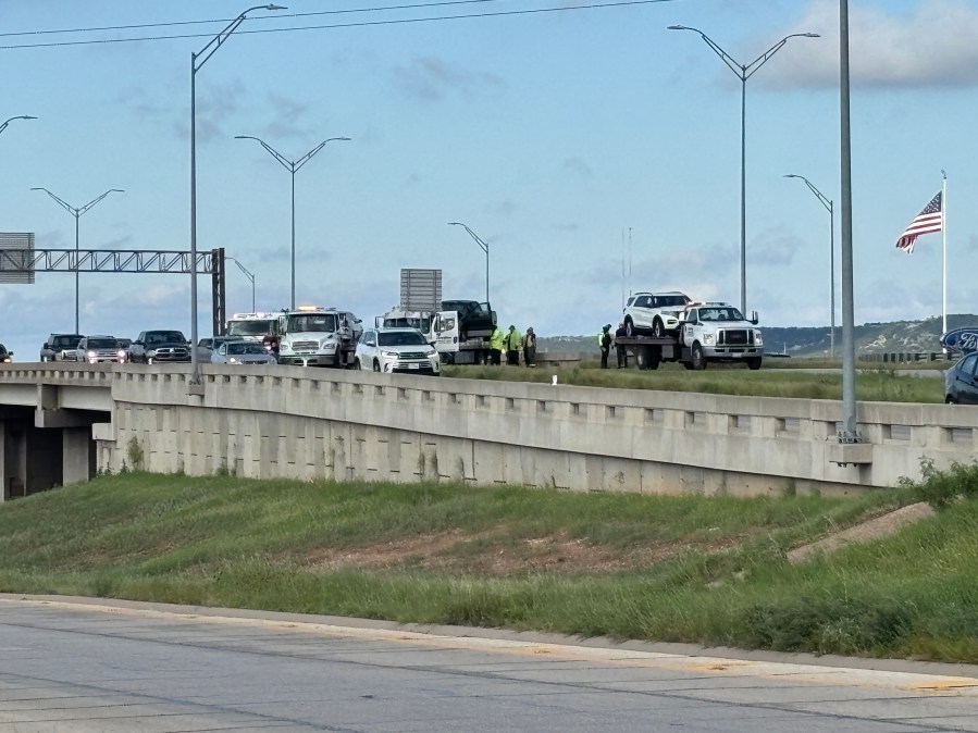 Multi-vehicle collision on Houston Harte Expressway snarls traffic