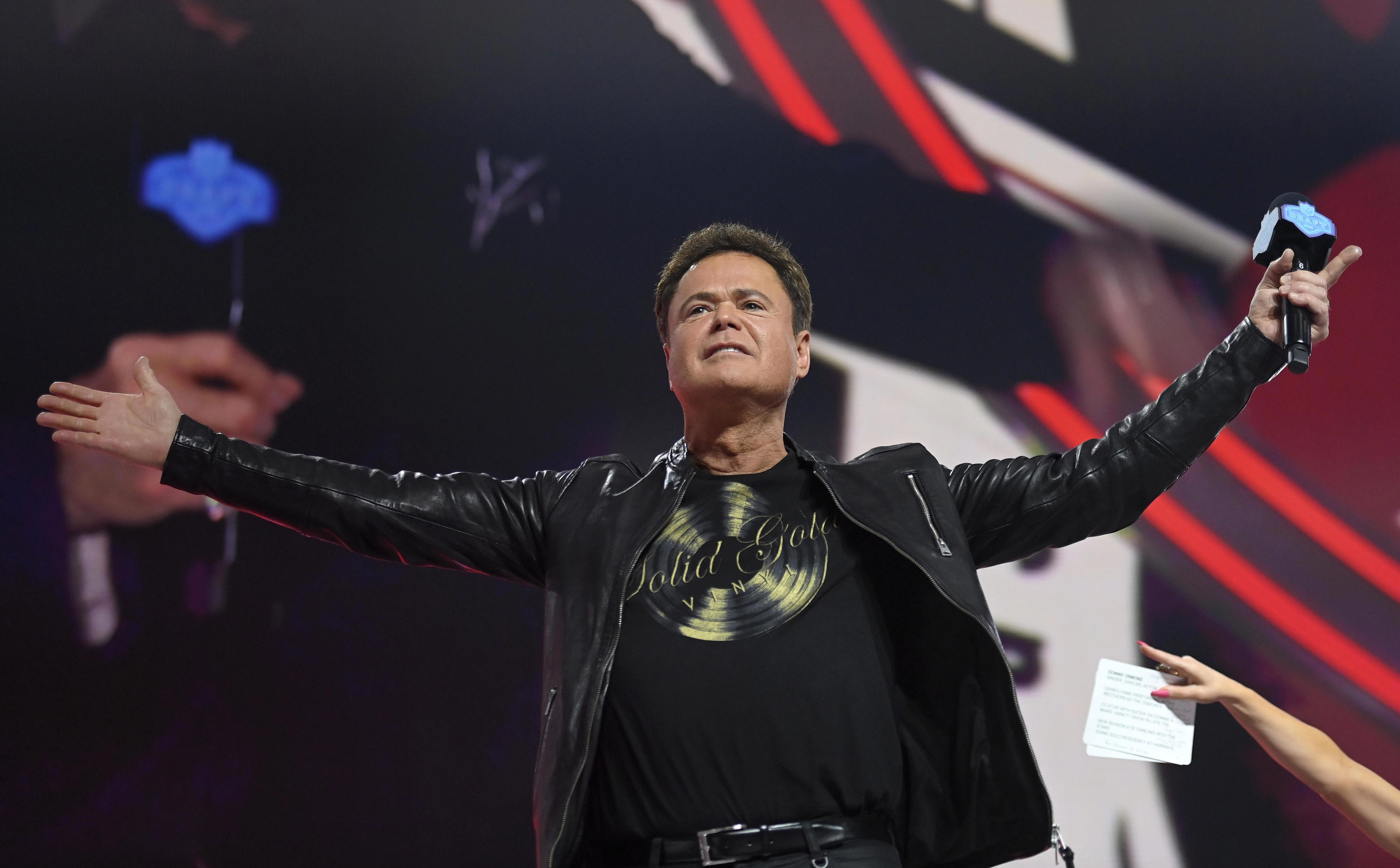 Donny Osmond marks 48th anniversary with wife Debbie: See the cute photo