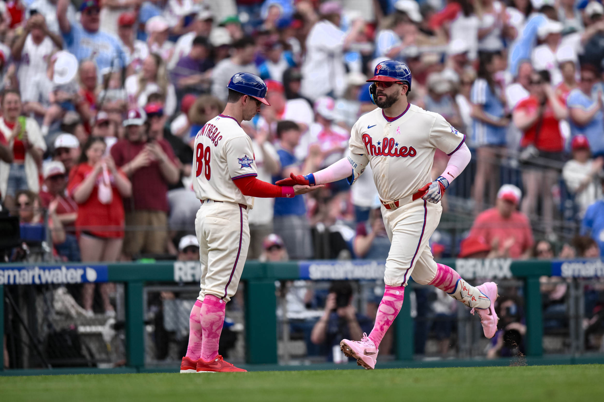 Phillies Kyle Schwarber on pace to reach career 400 home runs this season