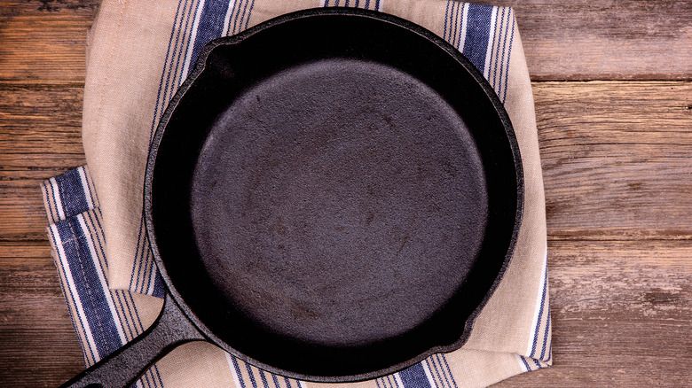 14 foods that are better when you start with a cold skillet