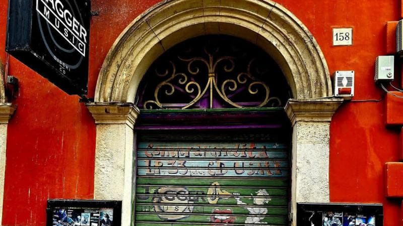 Addio "Jagger": chiude il negozio di vinili e cd di via Roberto da Bari ...