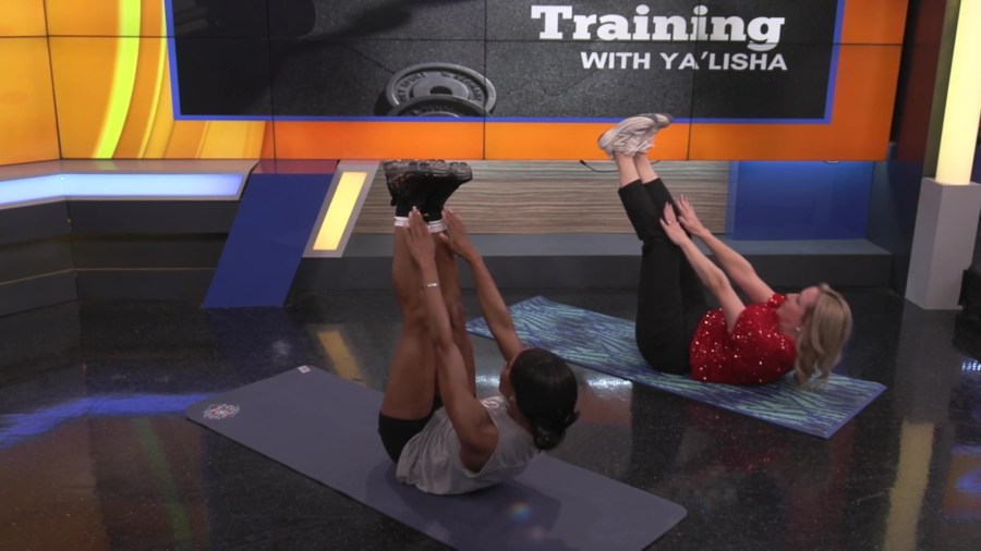 Mother’s Day core carve: A 5-minute workout to thank moms