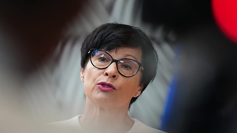 Pressing della commissaria Ue all'allargamento per accelerare negoziati ...