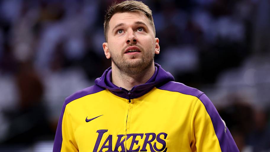 Is Luka Dončić playing tonight? Latest injury update for Lakers vs ...