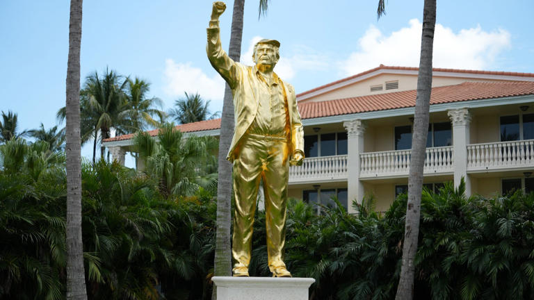 $300,000 golden Trump statue at golf course sparks dictator comparisons