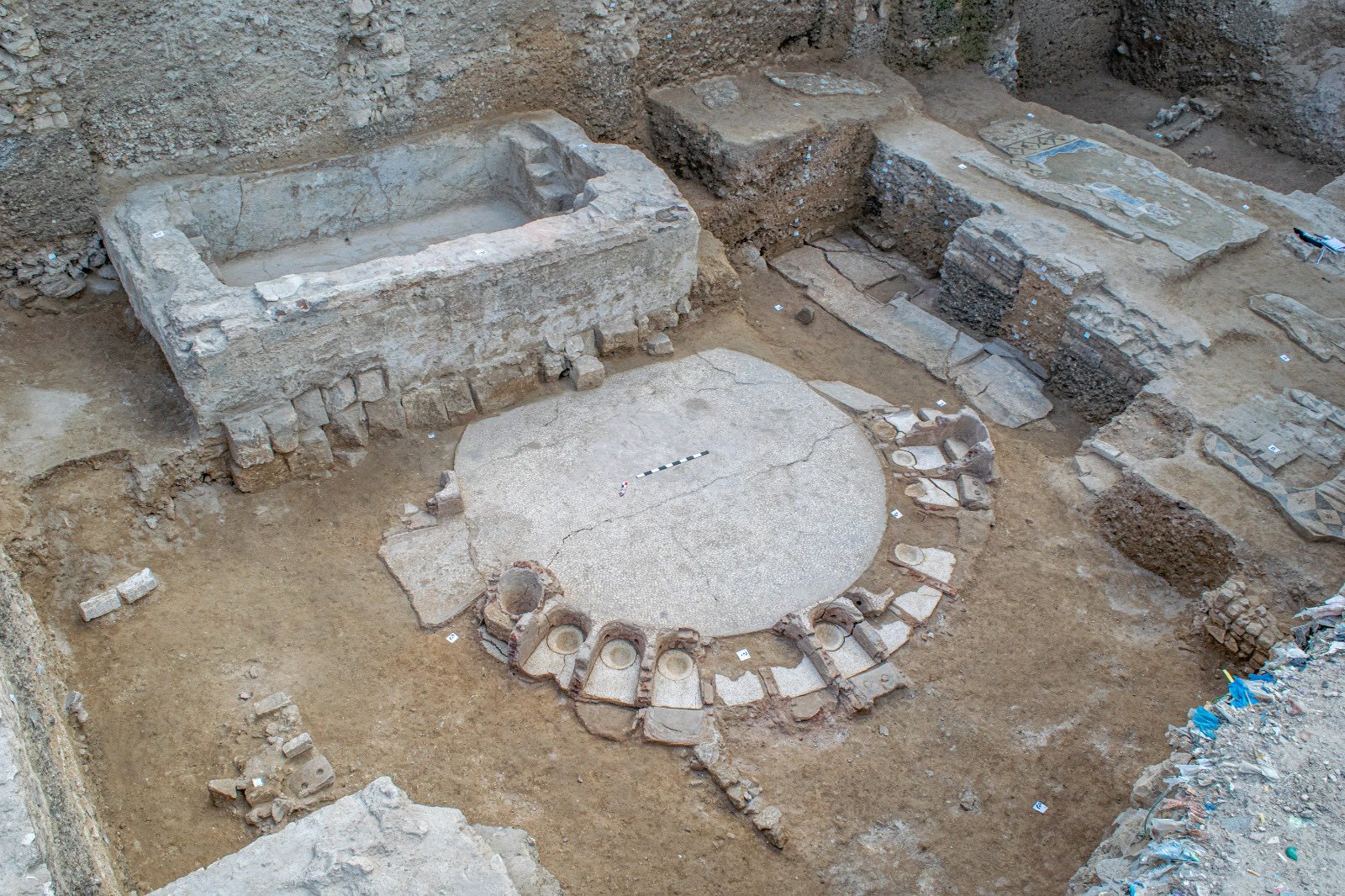 Roman villa and public bathhouse excavated in Alexandria
