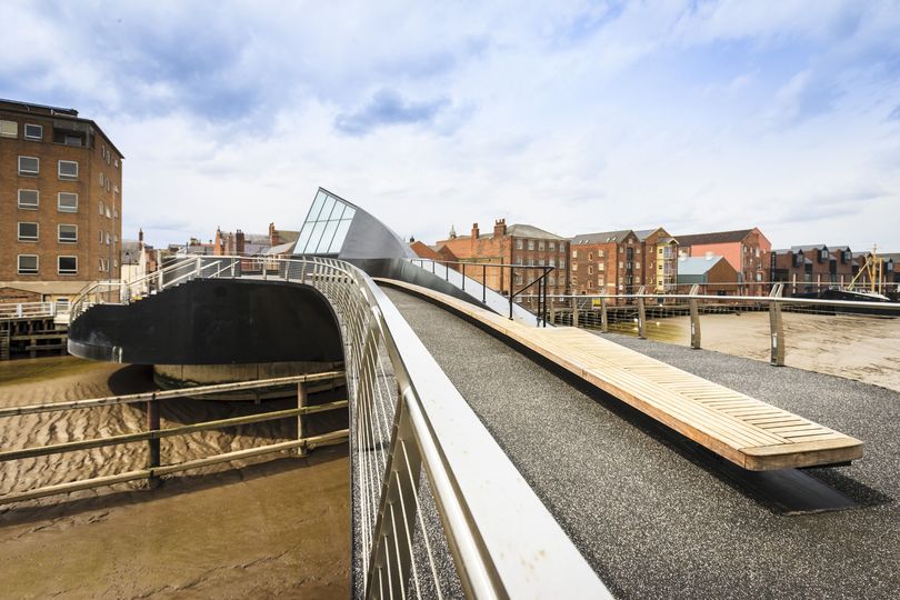 ‘Complex’ engineering work requires closure of Hull’s Scale Lane footbridge