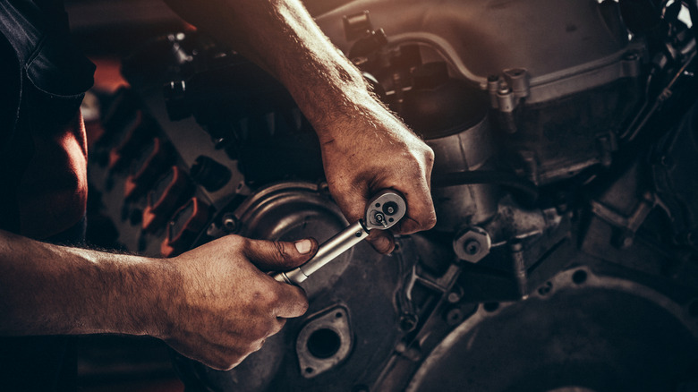 Record-setting hydrogen engine rivals diesel power with none of the ...