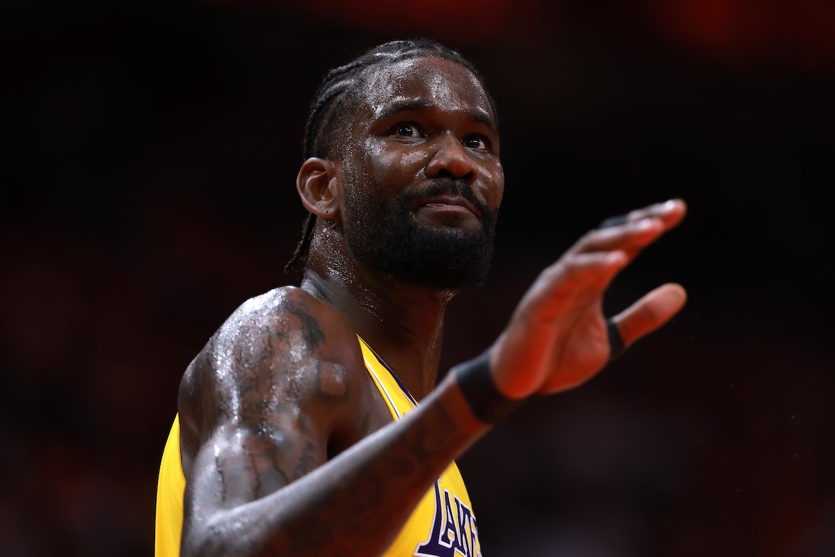Deandre Ayton goes viral for 'DominAyton' chain as Lakers face sweep