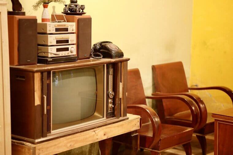 Items every boomer had in their first home that have quietly disappeared