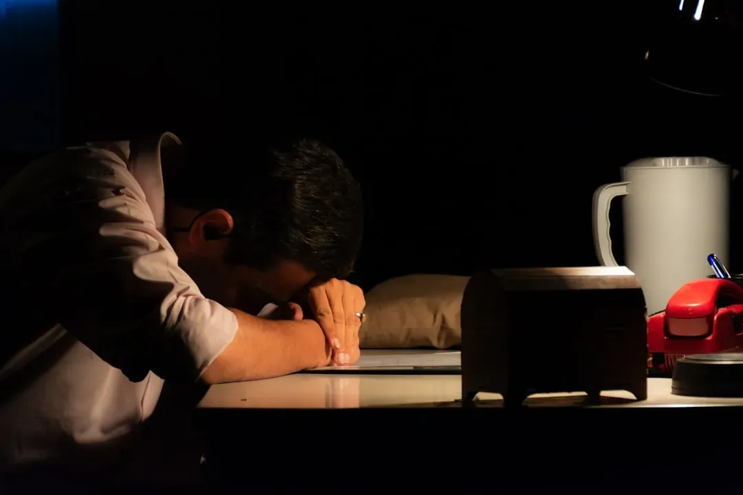 17 signs a man is burned out without realizing it