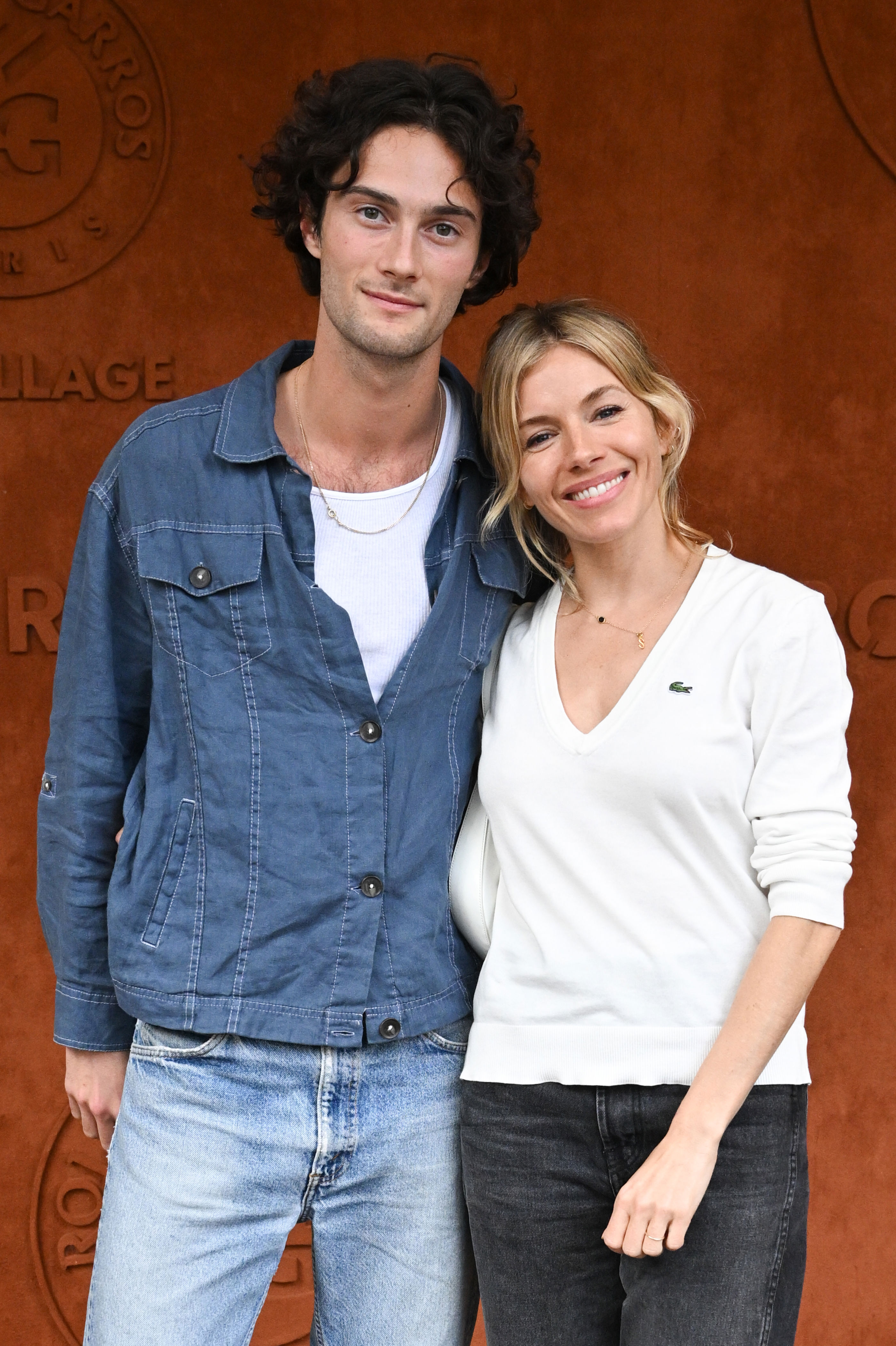 Sienna Miller gives birth to 3rd baby, her second with boyfriend Oli Green