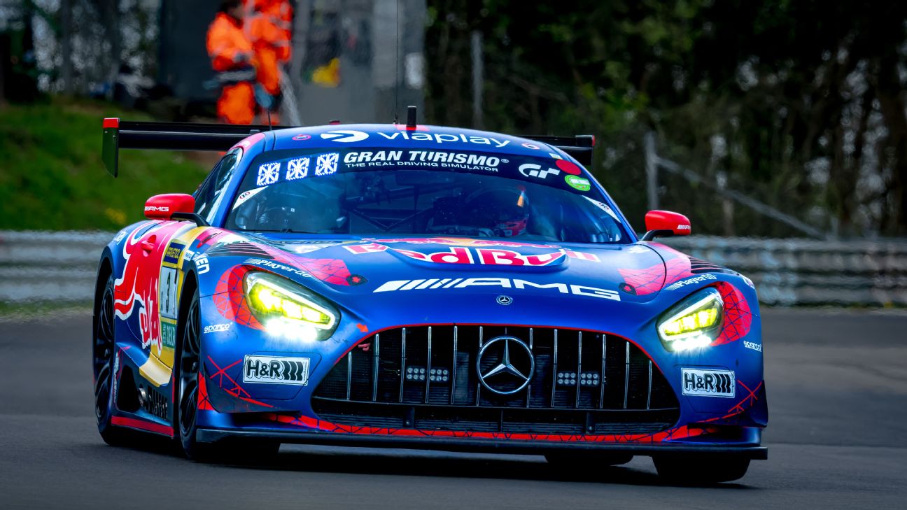 Max Verstappen at the Nürburgring 24 hours 2026: Race and session start ...